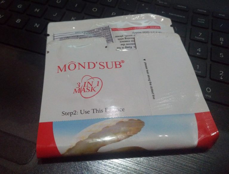 Mondsub Pearl Revitalizing Face & Neck 3 D Mask - HeSheAndBaby.com